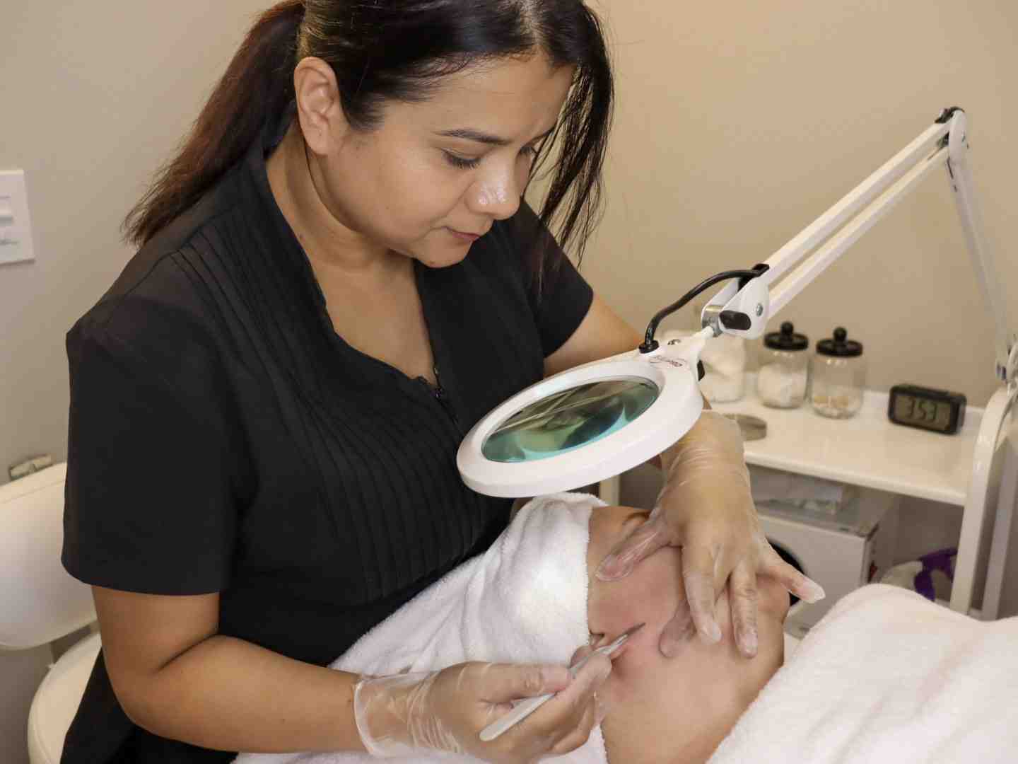 Medi Facials: Top 3 Amazing Benefits in 2025