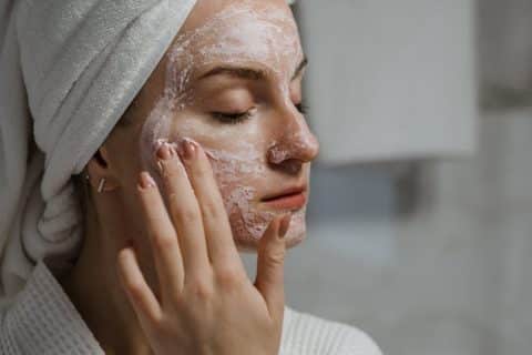 Deep Cleansing Back Facial: Transformative Beauty 2025